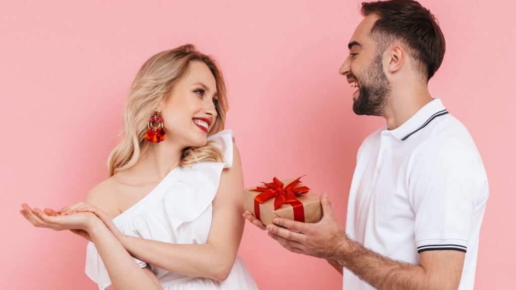 How to Look Cute For Guys (20+ Easy Ways) - Hug2Love