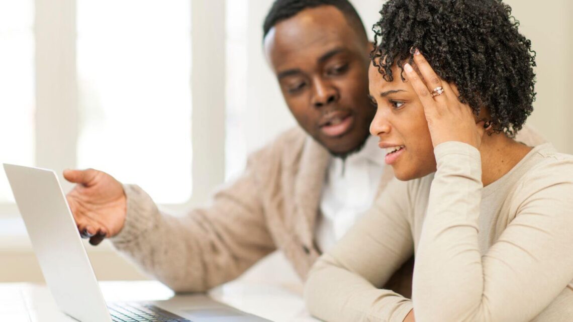 25+ Noticeable Signs that She is Seeing Someone Else - Hug2Love